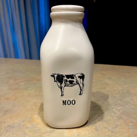 Rae Dunn | Accents | New Rae Dunn Farmhouse White Moo Ceramic Milk ...